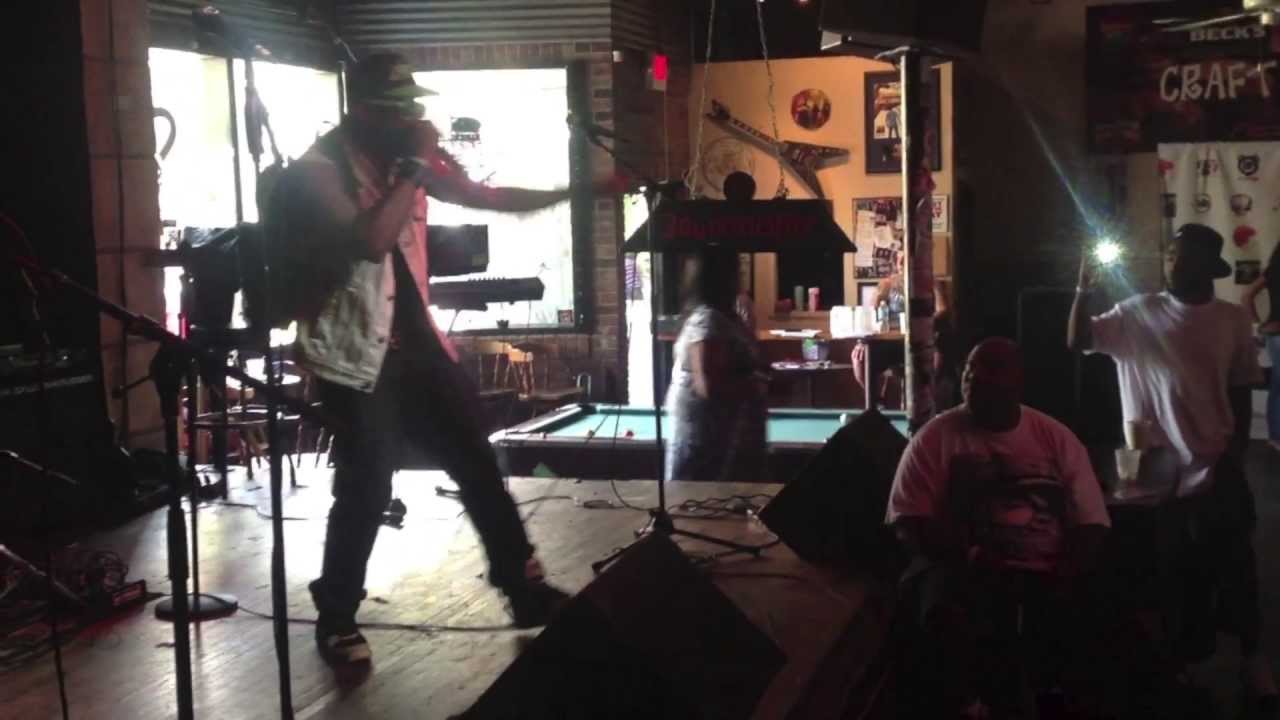 Meem Resh Perio - Ignite the Mic 2 set 1 - YouTube
