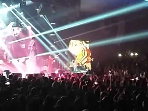Demet Akalın - Evli Mutlu Çocuklu (Bostancı Gösteri Merkezi) (17.10.2015)