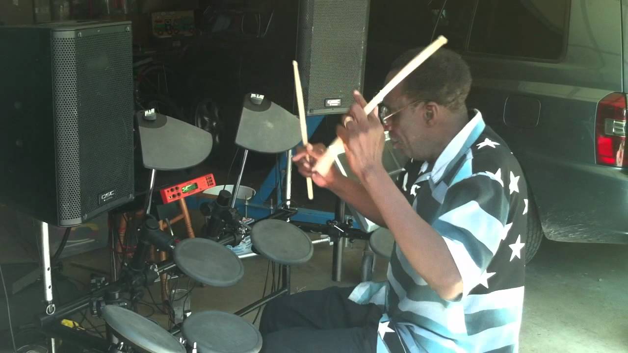 Aaron Purdie get'in down on the Electronic kit - YouTube