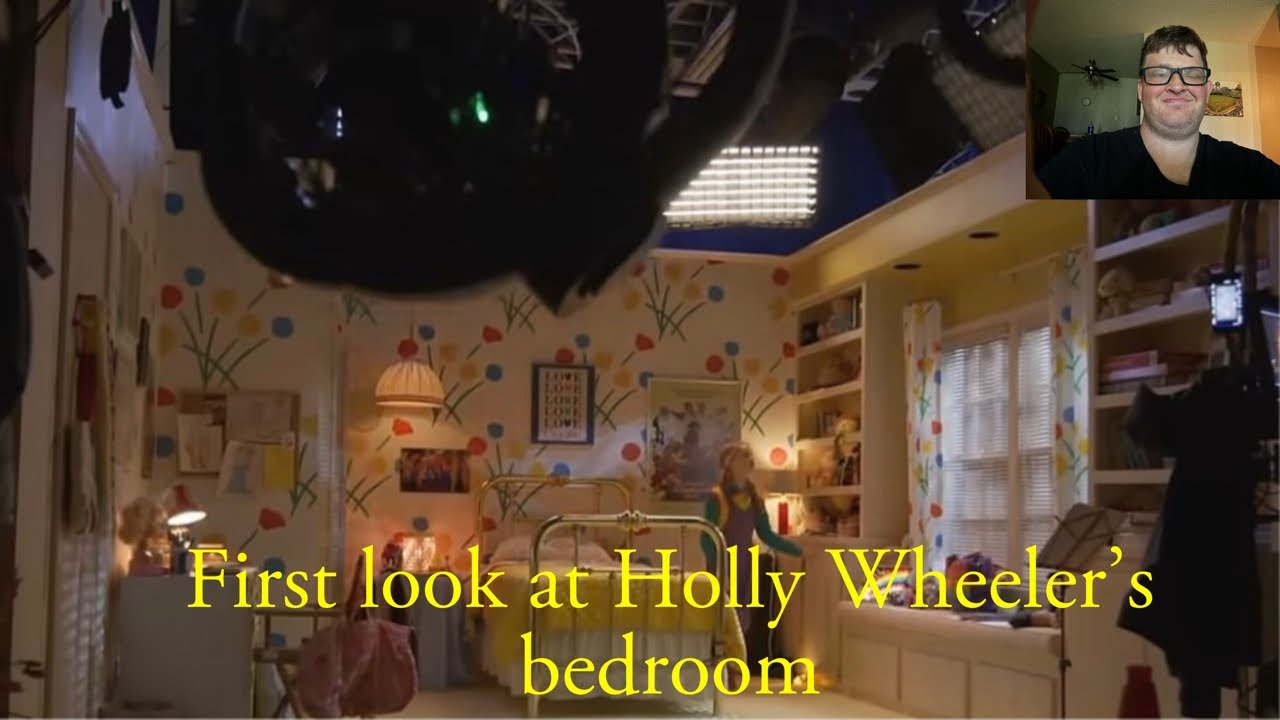First look at Holly Wheeler’s bedroom - YouTube