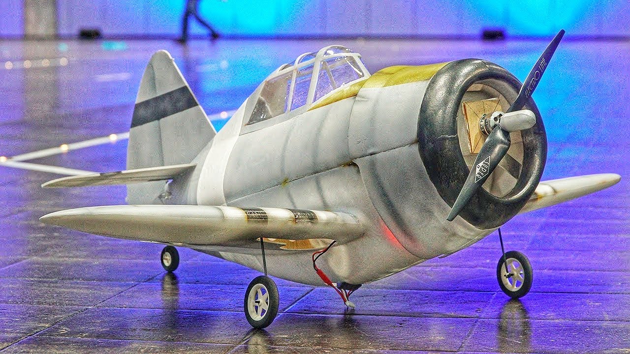 AMAZING FAT WARBIRDS!! MINI LIGHTWEIGHT P-47 & F4U CORSAIR INDOOR ...