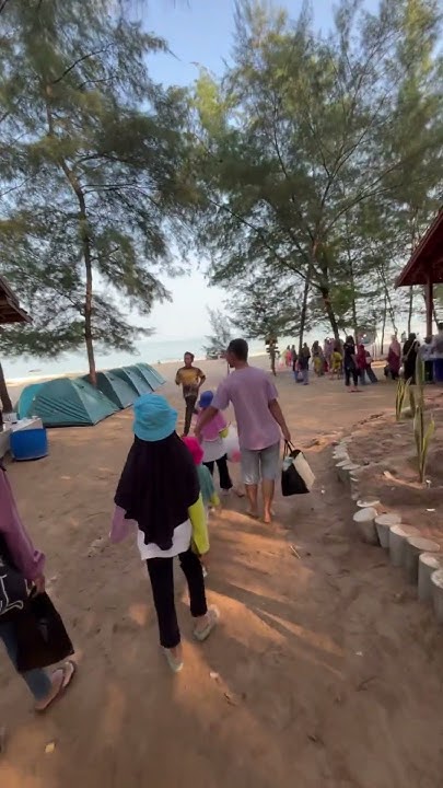 Kita usahakan lagi jalan jalan bersama Hangga R4 #coversong #shortsvideo #funny #healing - YouTube