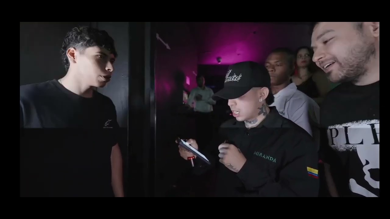 Westcol de guardia de seguridad en una discoteca. #west #wescol - YouTube