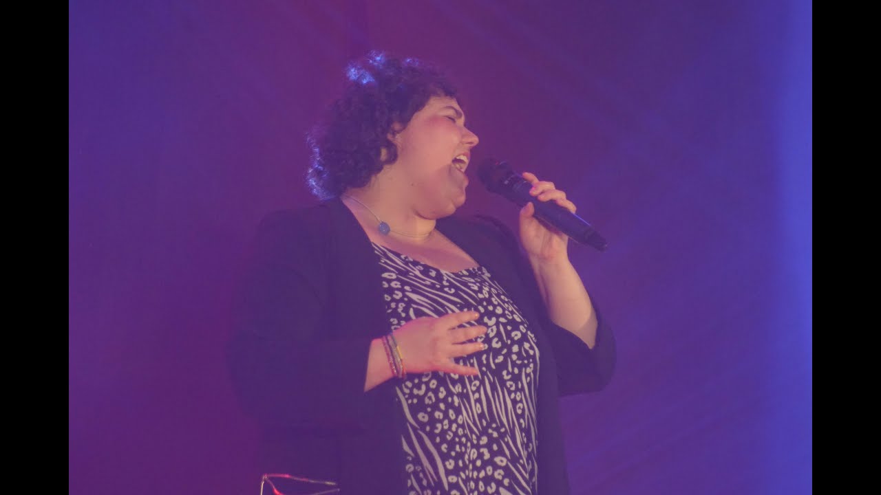 NORA LEMAN - Les moulins de mon cœur - FINALE LA PREMIERE VOIX 2025 ...