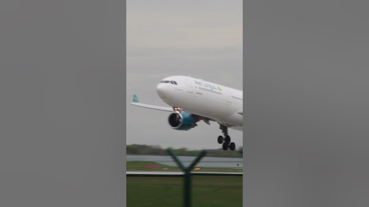 Aer Lingus Airbus A330 Smooth Landing - YouTube