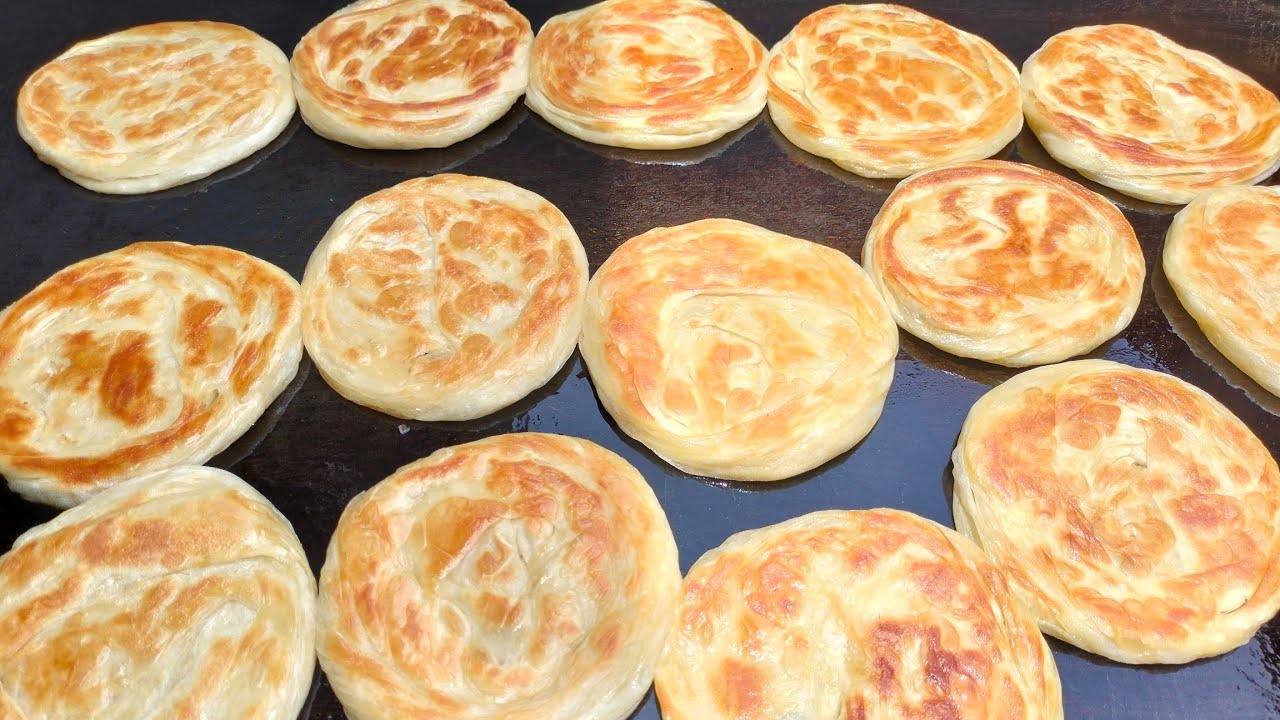 Madurai Bun Parota/muttai kothu Parota with special music.... - YouTube