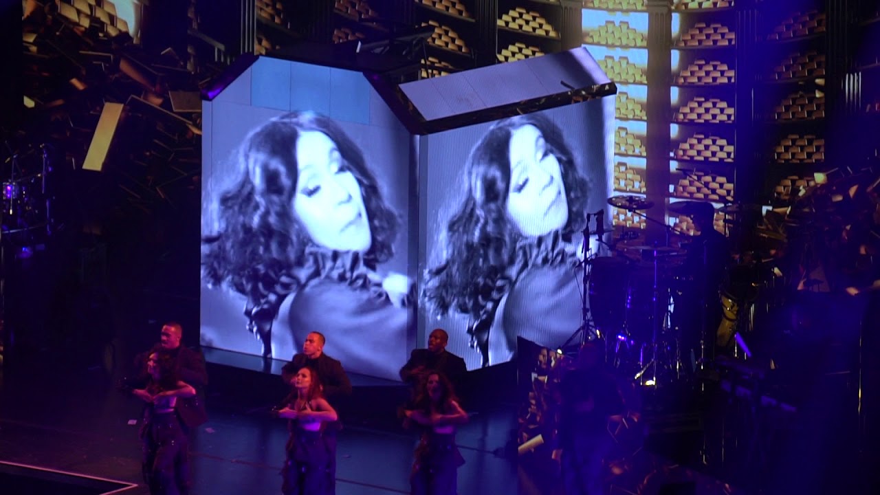 J LO PERFORMING AT JENNIFER LOPEZ - IT'S MY PARTY CONCERT 2019 AT THE ...