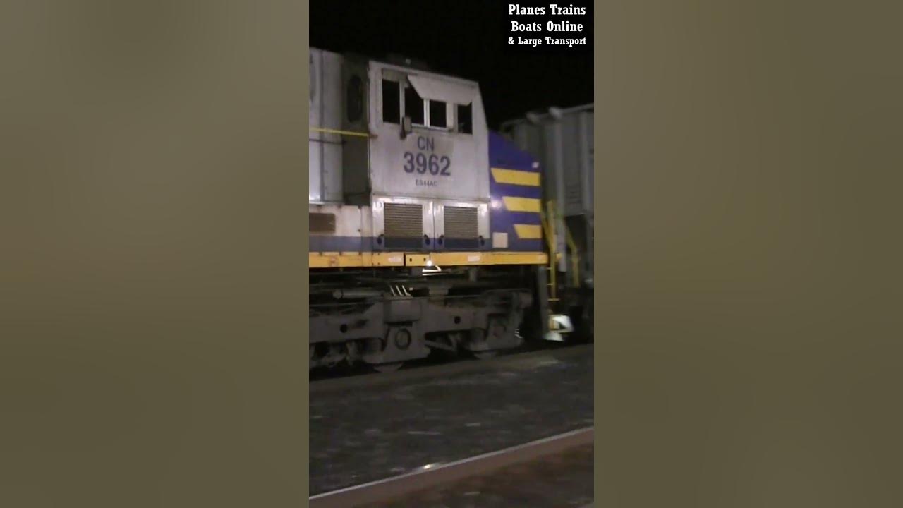 #shorts CN Manifest Train With CN 3026 & CN 3962 Locomotives Strathroy Sub #railfans - YouTube