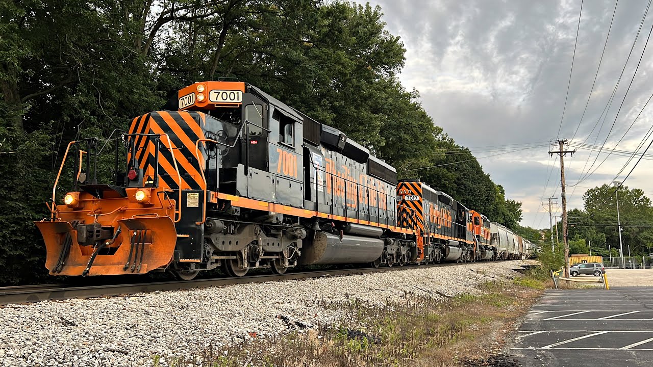 Combo train. - YouTube