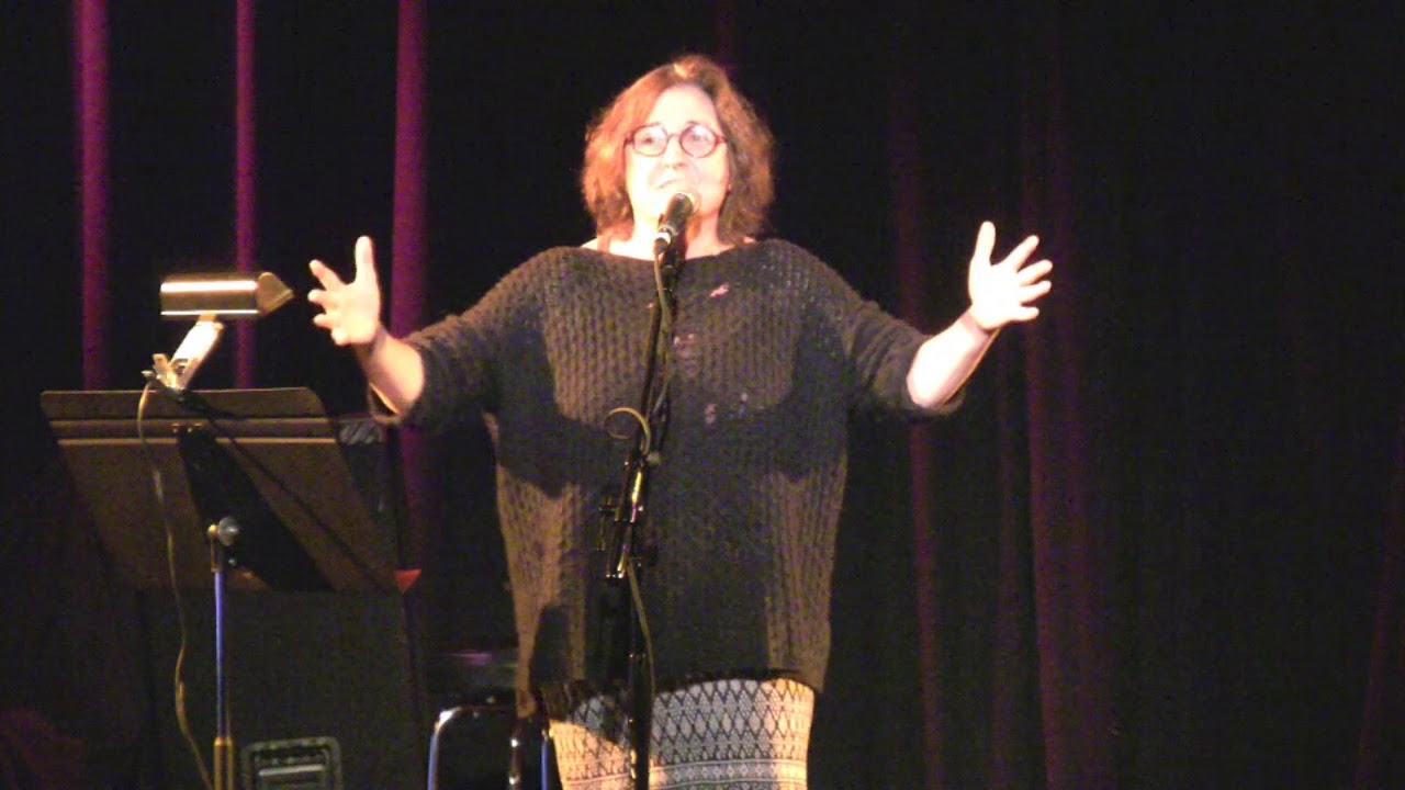 Louder Than a Mom- Dee Ryan July 16, 2018 - YouTube