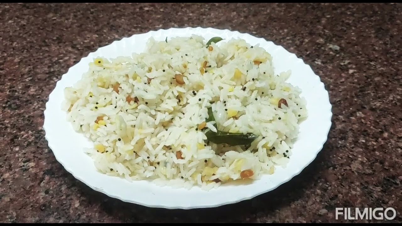How to make Rice Upma / சுவையான அரிசி உப்புமா - YouTube