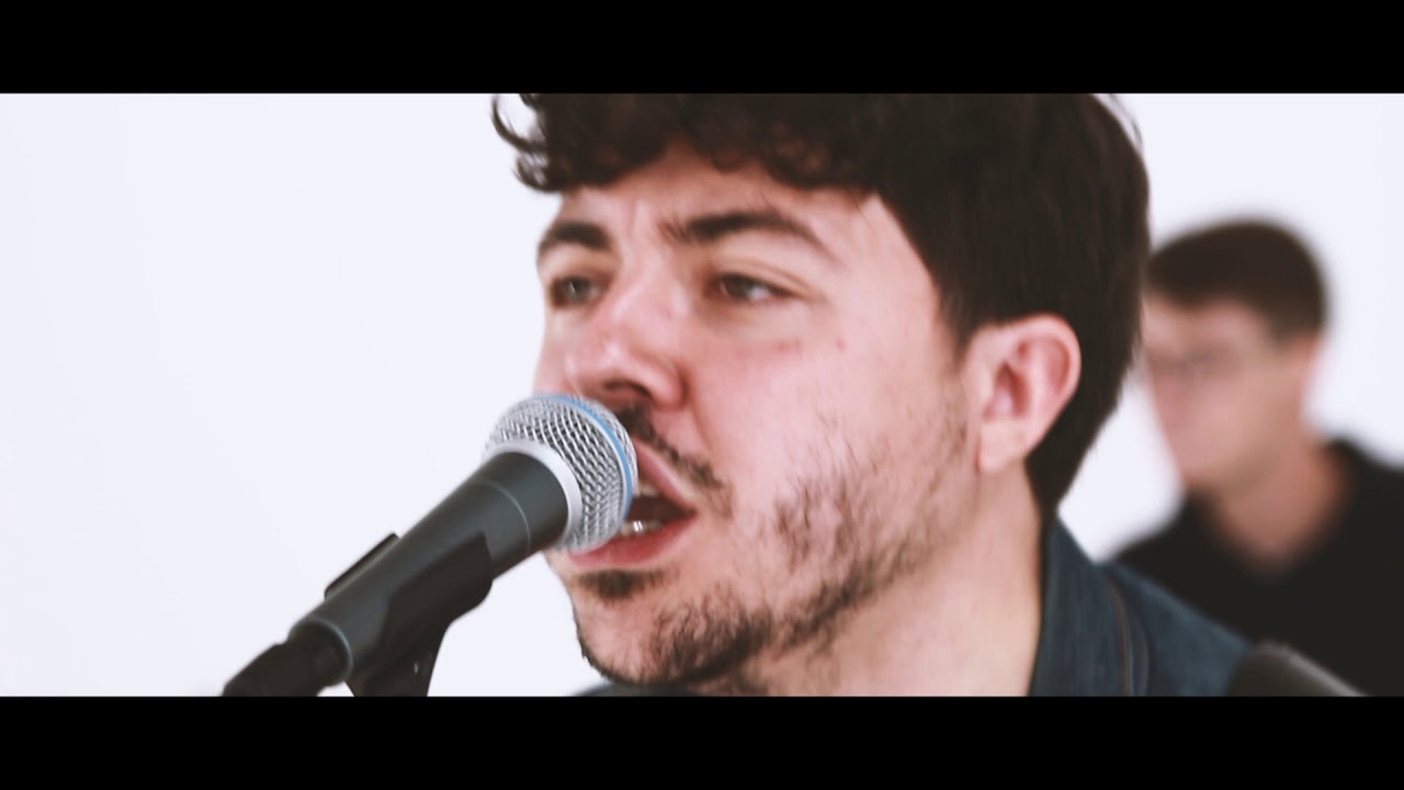 Shamona - Familiar Radio (Official) - YouTube