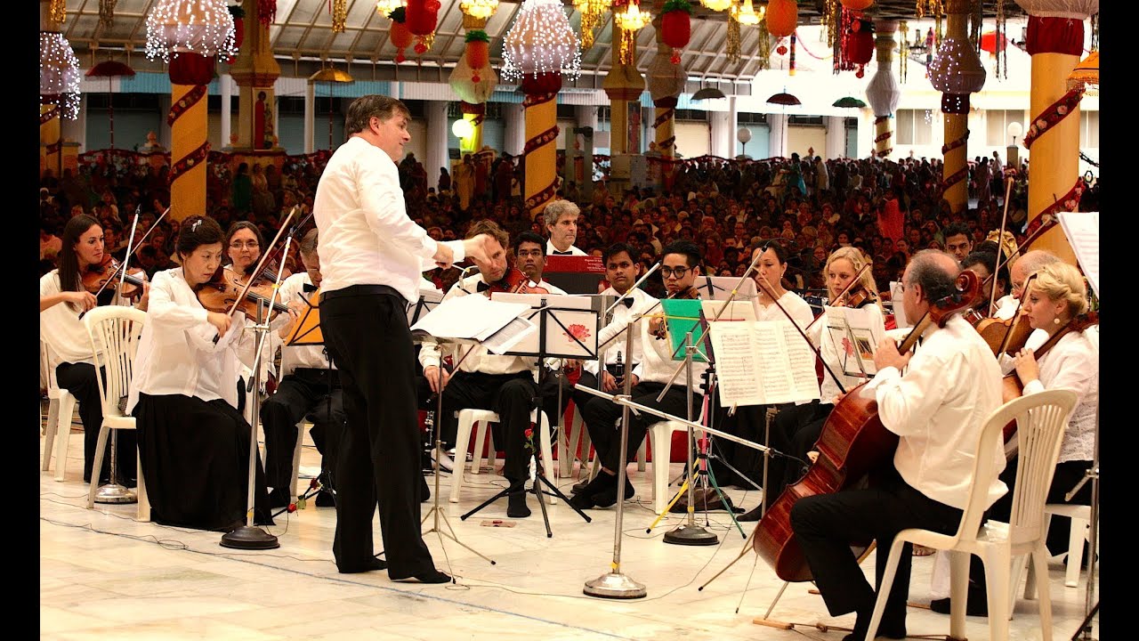 Sai Symphony Orchestra - 24 Nov 2013 - YouTube