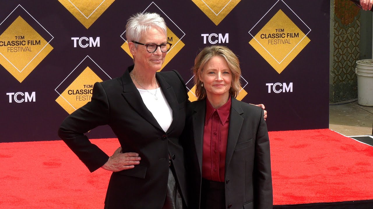 Jamie Lee Curtis and Jodie Foster at Jodie's hand and footprint ...