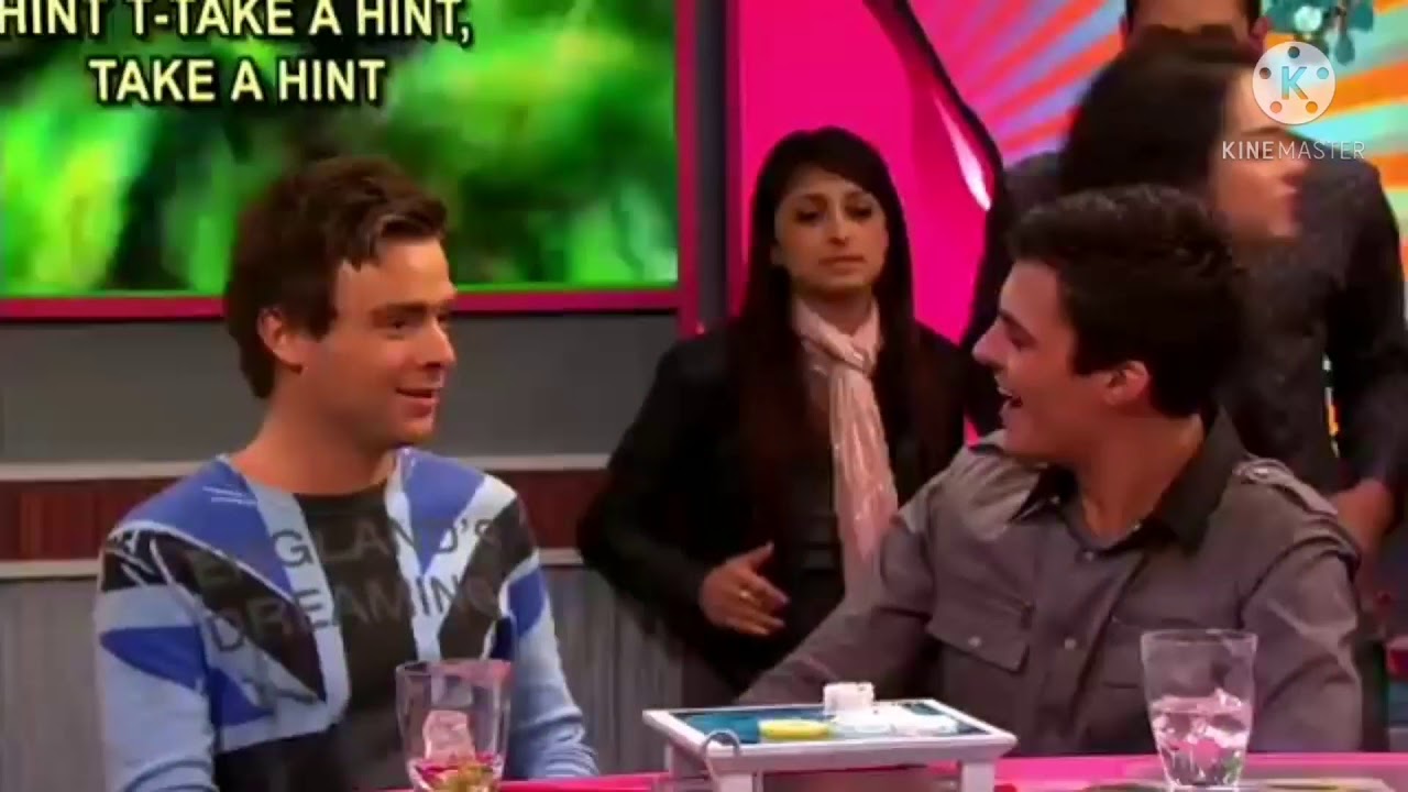 Jade and Tori sing take a hint (victorious) - YouTube