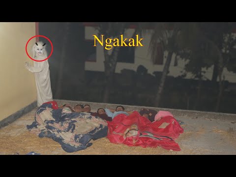 Viral Prank Pocong Terlucu 🤣 Prank Pocong bocil lagi tidur sampe kocar kacir-So Funny By Prank Asian