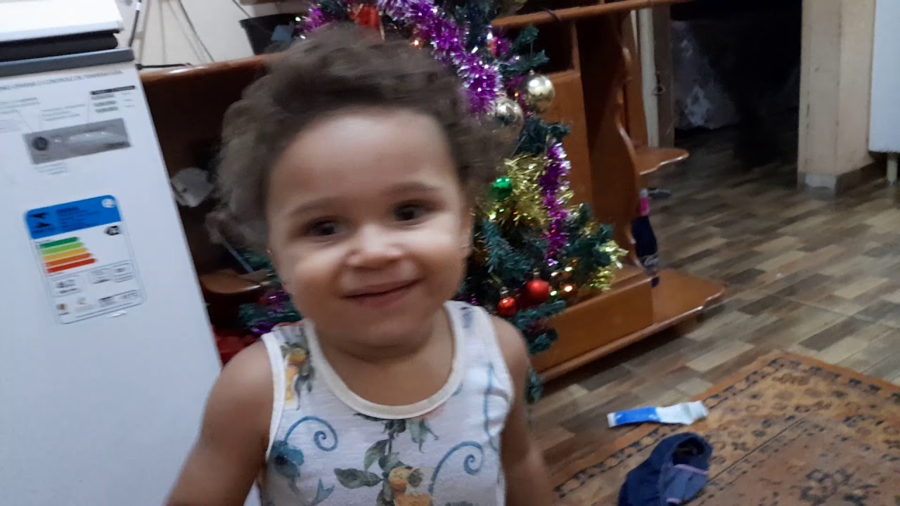 botando fralda |Lara & Byel - YouTube