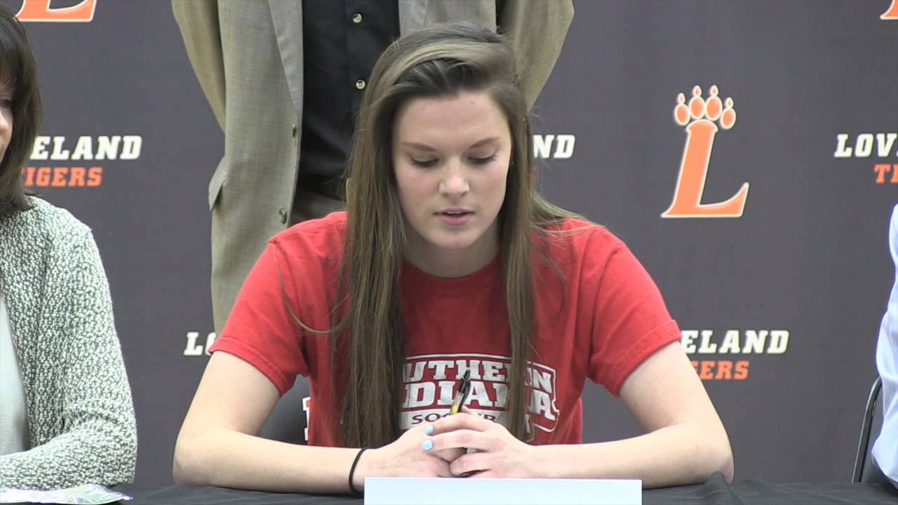 Courtney Spicer College Signing - YouTube