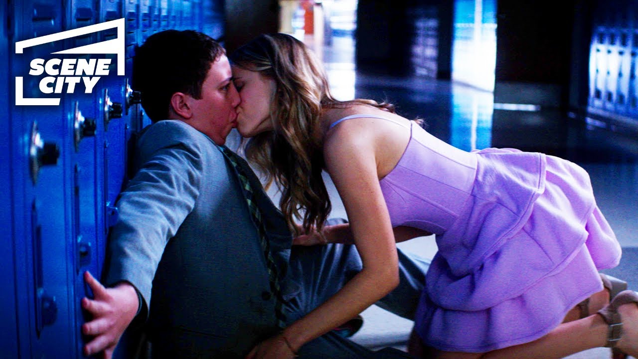 Goosebumps: Silver Fillings Scene (Ryan Lee, Halston Sage) - YouTube