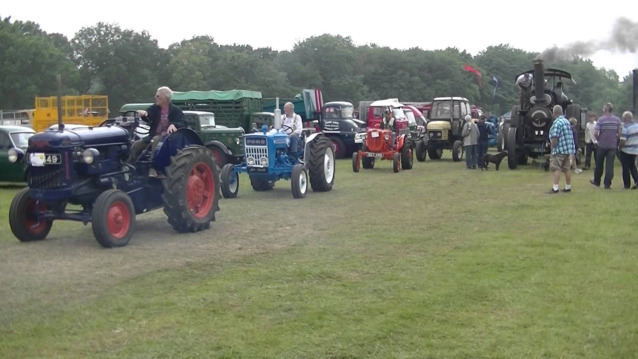 Wrotham classic steam and transport rally. (Tractor parade) 14/06/15 ...