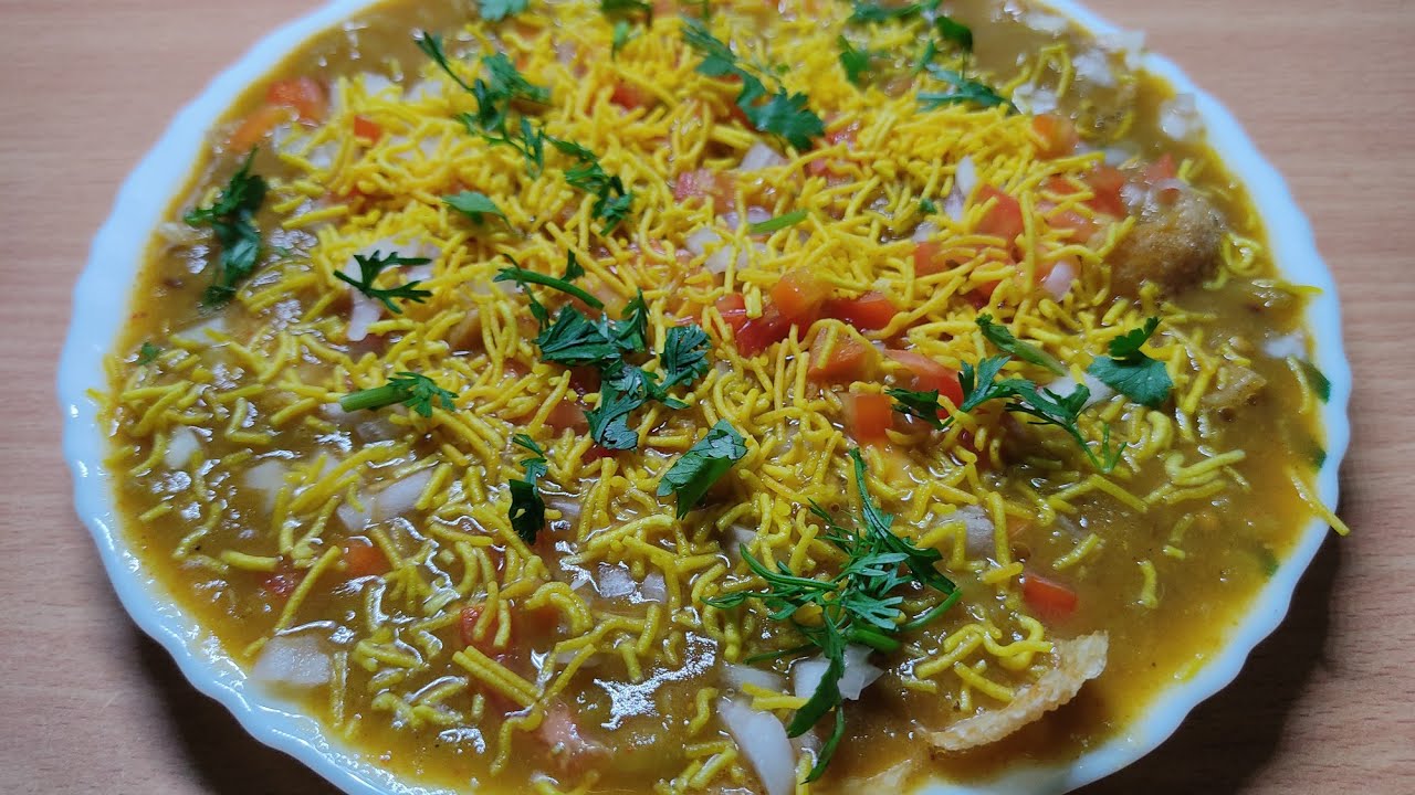 Masala puri recipe/street style masala puri/Sharadhini's kitchen - YouTube