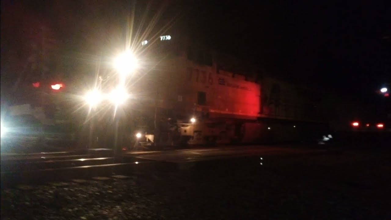 UP #7736 leads a EB friendly crew/manifest to Livonia, Louisiana!!! - YouTube