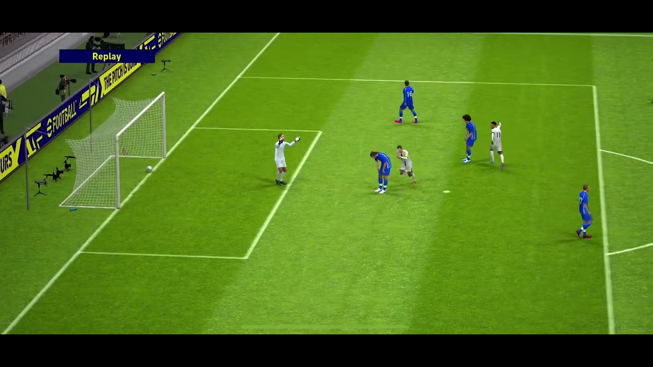 The power of Messi shot - YouTube