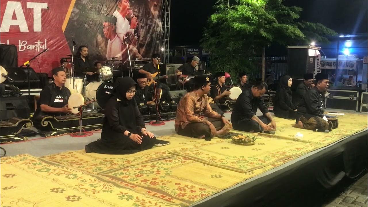 Shalawat Jibril |Kiaikanjeng Ngamen Syafa’at |Alun alun Triwidadi ...
