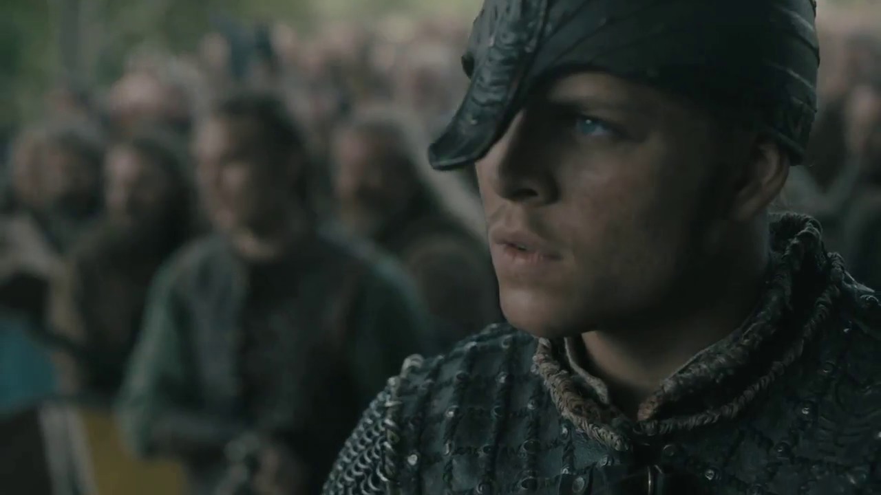 Vikings S05 E01 Ivar, Ubbe and Hvitserk attack York - YouTube