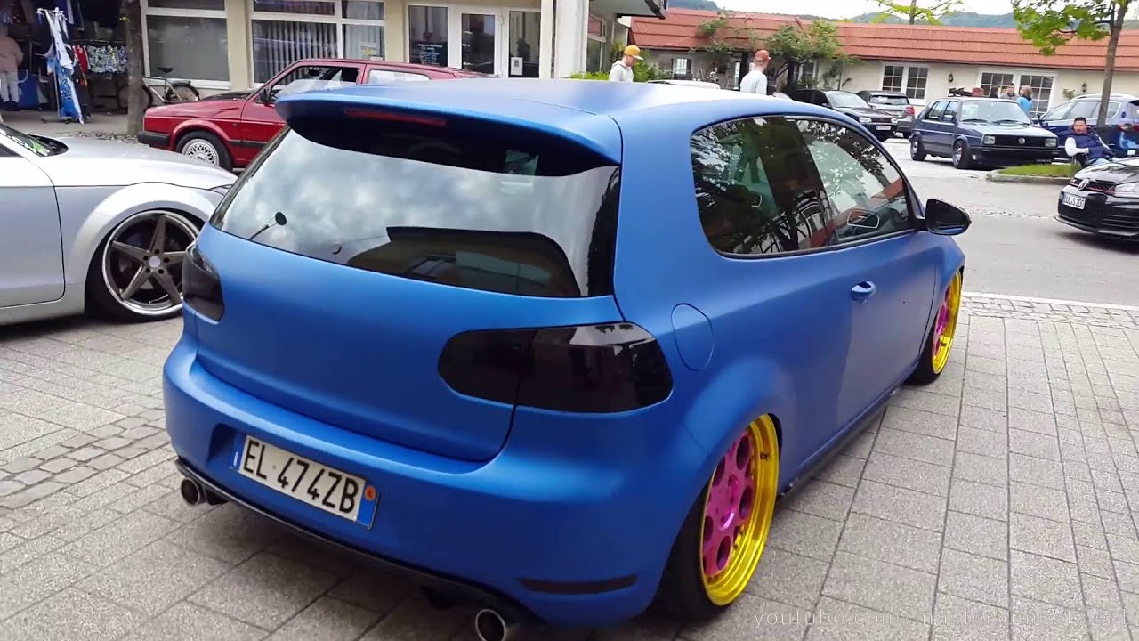Special foiled VW Golf 6 GTI with pink/gold rims - YouTube