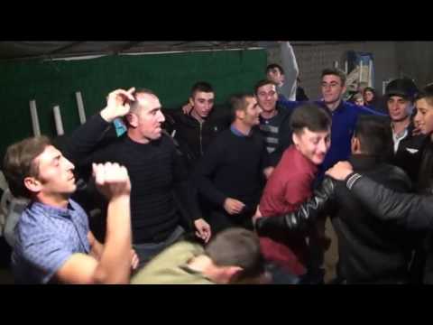 Çılğın gənclərin məclisdə futbol rəqsləri Salyan Piratman-Gəncəli