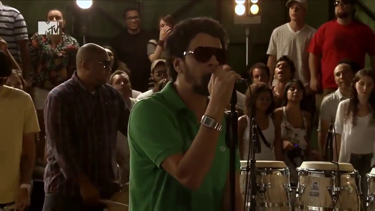 Maracatu Atômico - Nação Zumbi - MTV Na Brasa - YouTube