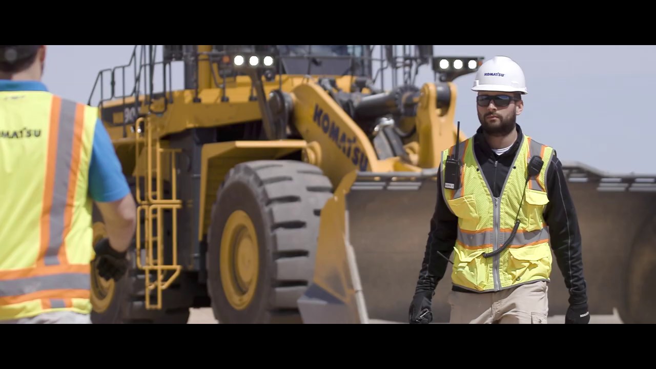Komatsu WA900-8 first look - YouTube