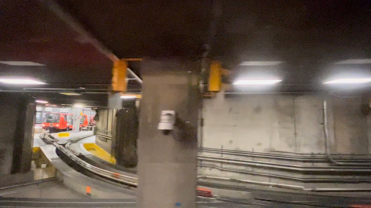 Atlanta Hartsfield Airport: Plane Train Ride From D. (David) Gates To F ...