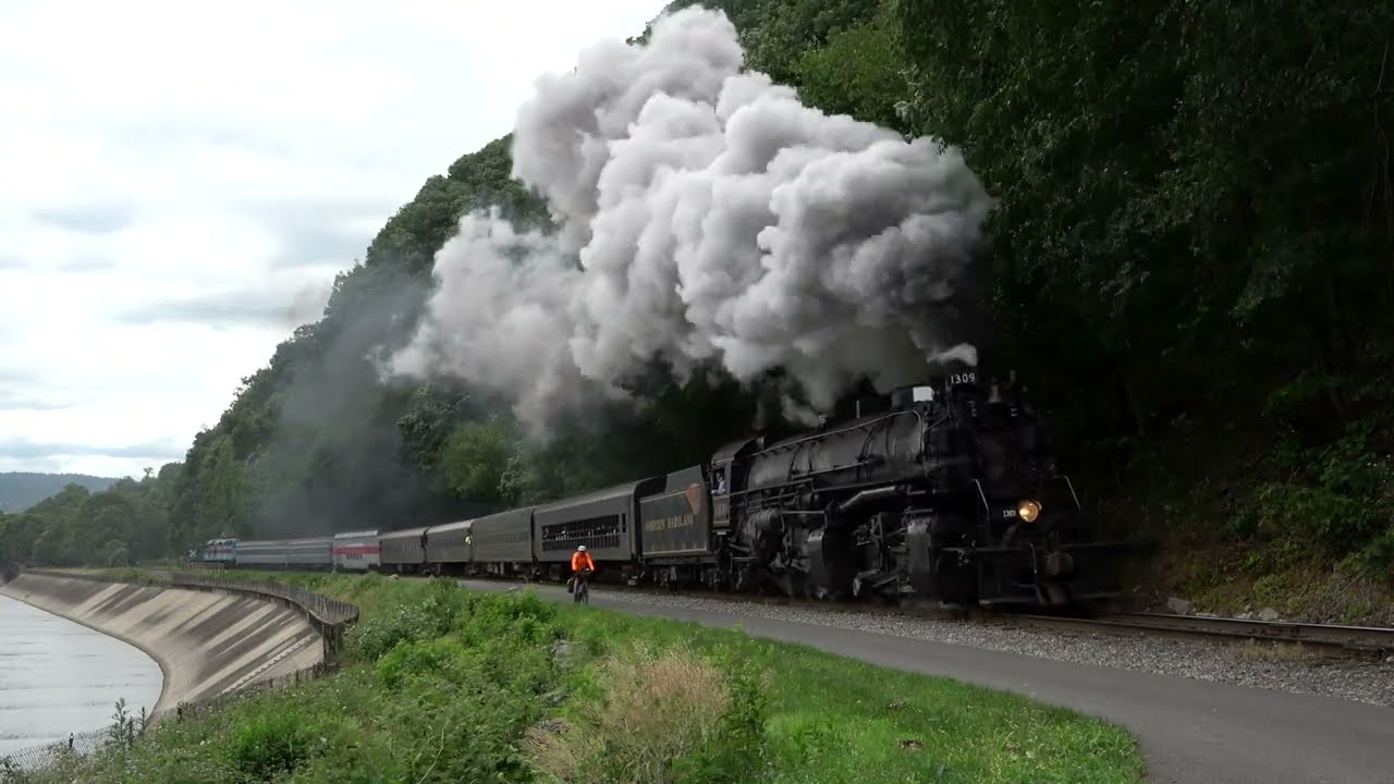 Echoing Pennsy 3 Chime on the Western Maryland Scenic Railroad - YouTube