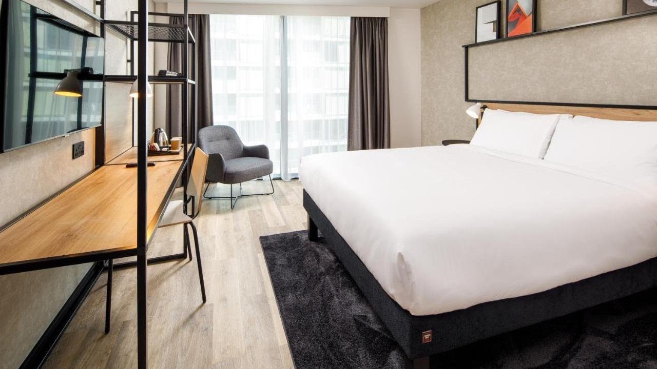 ibis London Sutton Point, Sutton, United Kingdom - YouTube