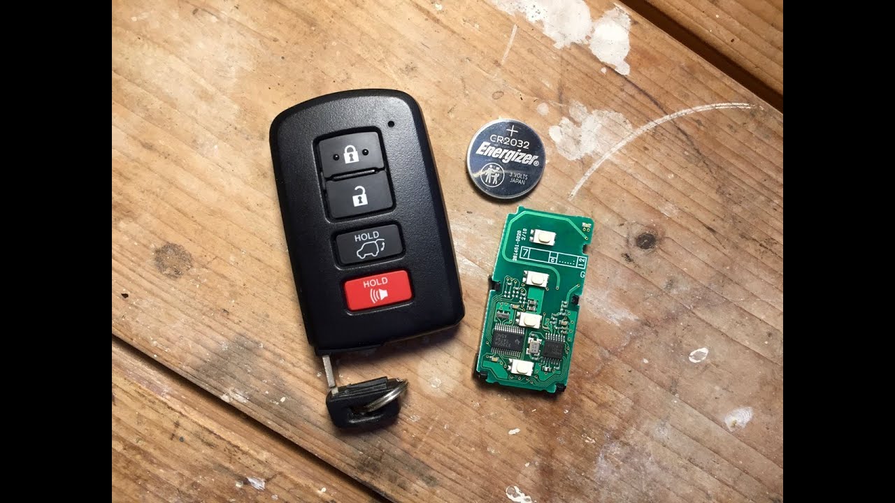 Toyota RAV4 Key Fob Battery Replacement and Emergency Key Operations ...