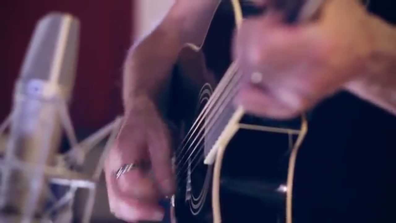 The Garden Sessions: Robbie Stringfellow - Twist and turn - YouTube