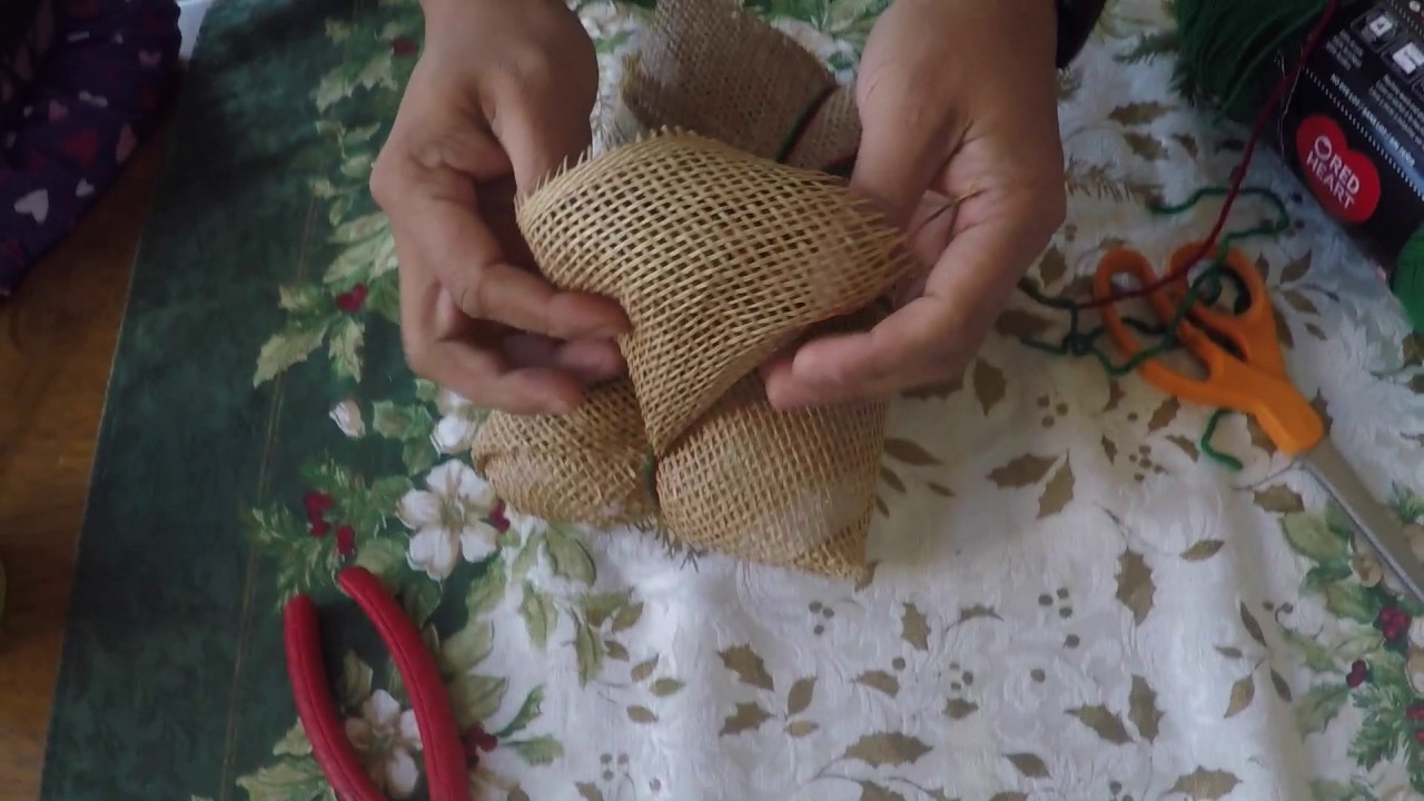 How To : DIY Gift Wrapping Using Burlap - YouTube