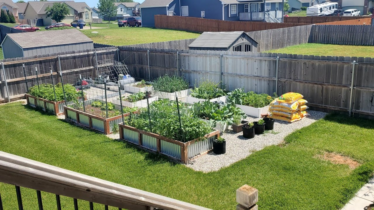 Vlog| clean my small garden| Gardening - Cleaning motivation - YouTube