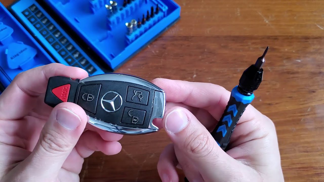 Stripping Mercedes Benz remote for customization , battery change - YouTube
