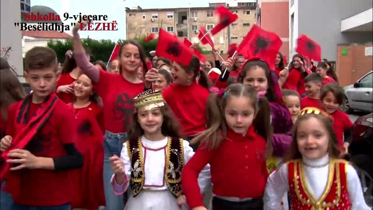 Gëzuar festat e Nëntorit - Shkolla "Besëlidhja" Lezhë - YouTube