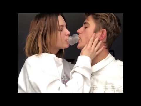 ¿Quién no quiere un beso así? (Resubido)