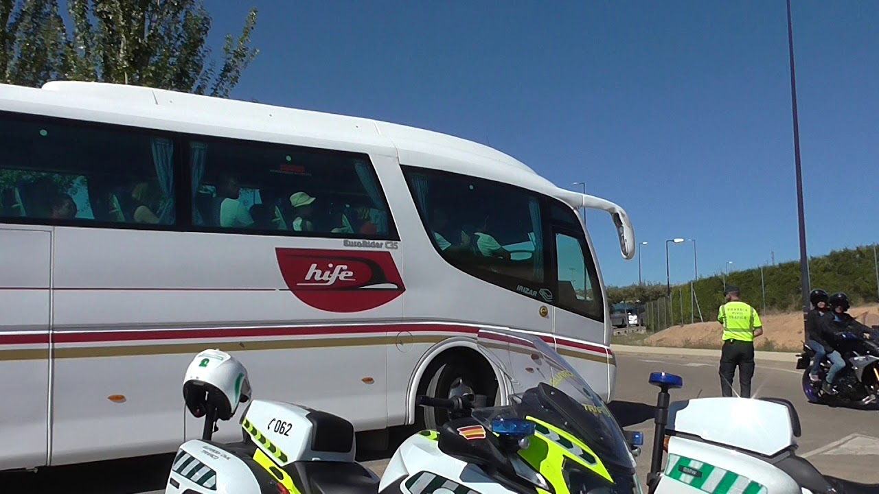 Autocares Hife - Servicio especial de autobuses en Motorland - YouTube