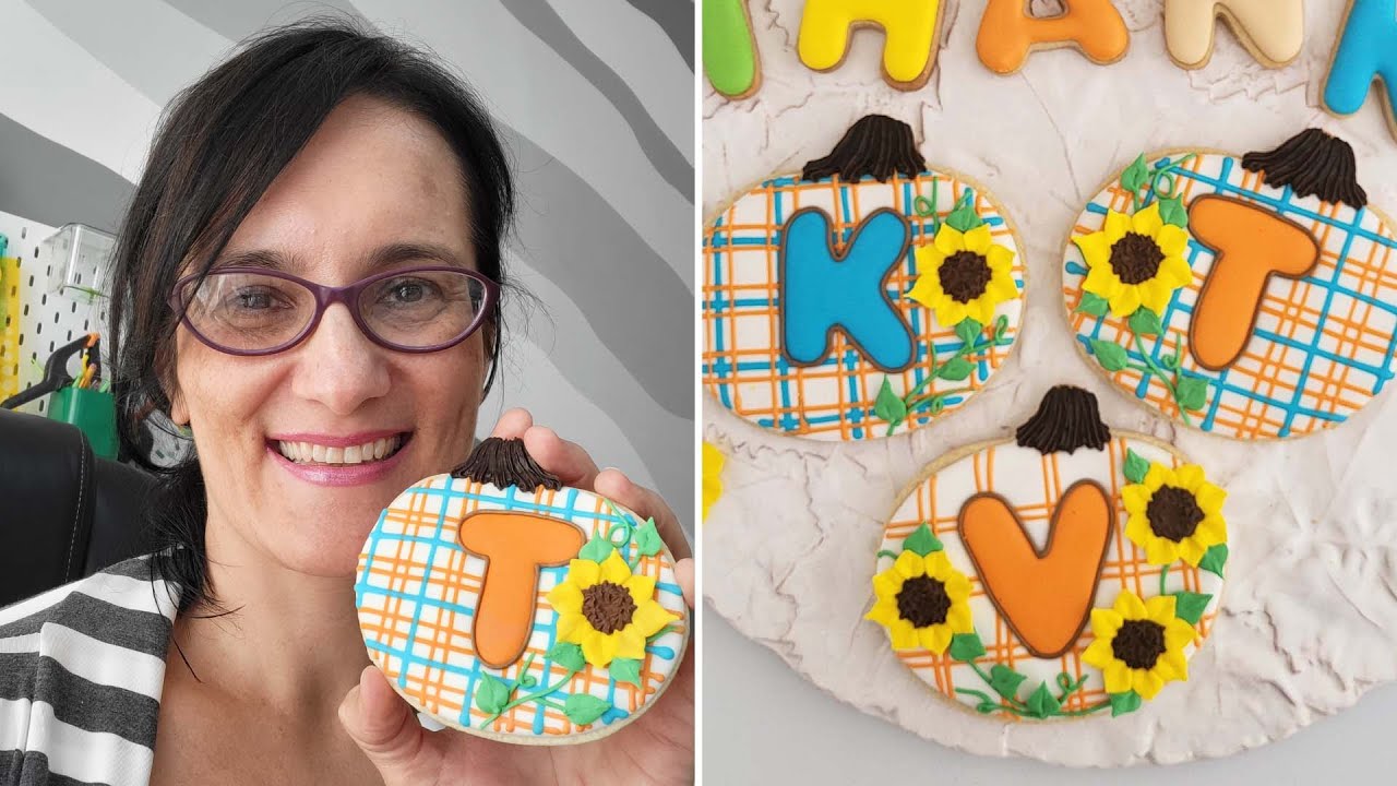 Live Cookie Decorating - YouTube