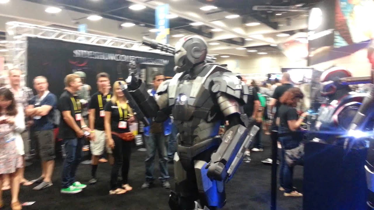 War machine cosplay at 2013 comic-con. - YouTube