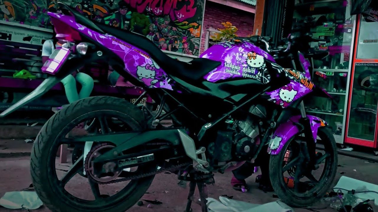 Modif simpel CB150R dengan decal custom hello Kitty - YouTube