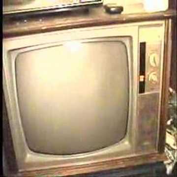 RCA CTC-31 Tube Type Console Color TV - YouTube