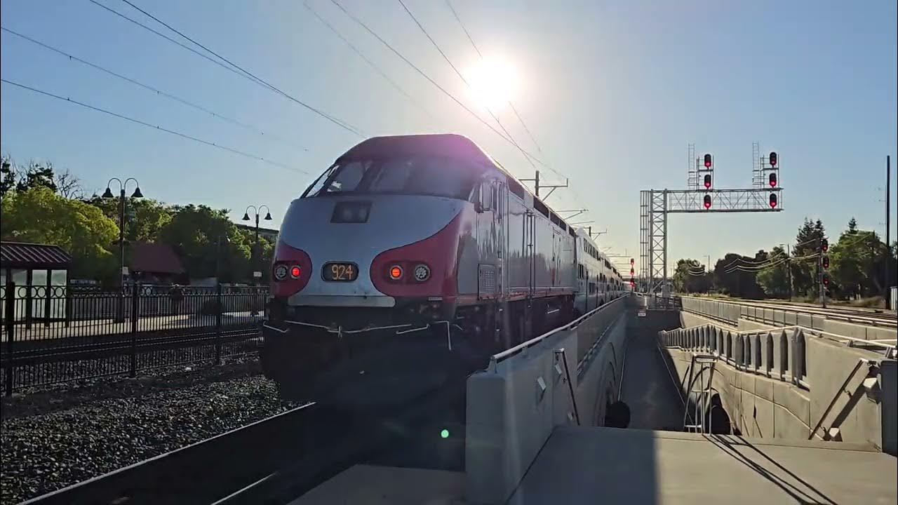 Caltrain JPBX #120 Cab Car leading Local #131 at Santa Clara Station #caltrain - YouTube
