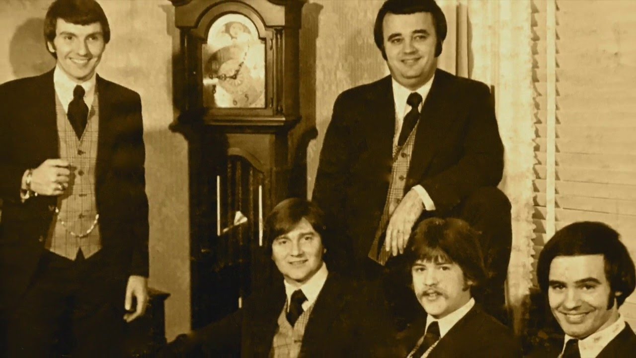 The Jacobs Brothers - King Jesus (1974) - YouTube